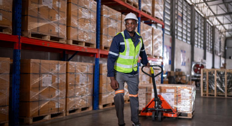 What is the palletisation process and how is it carried out? - Lacor Textil